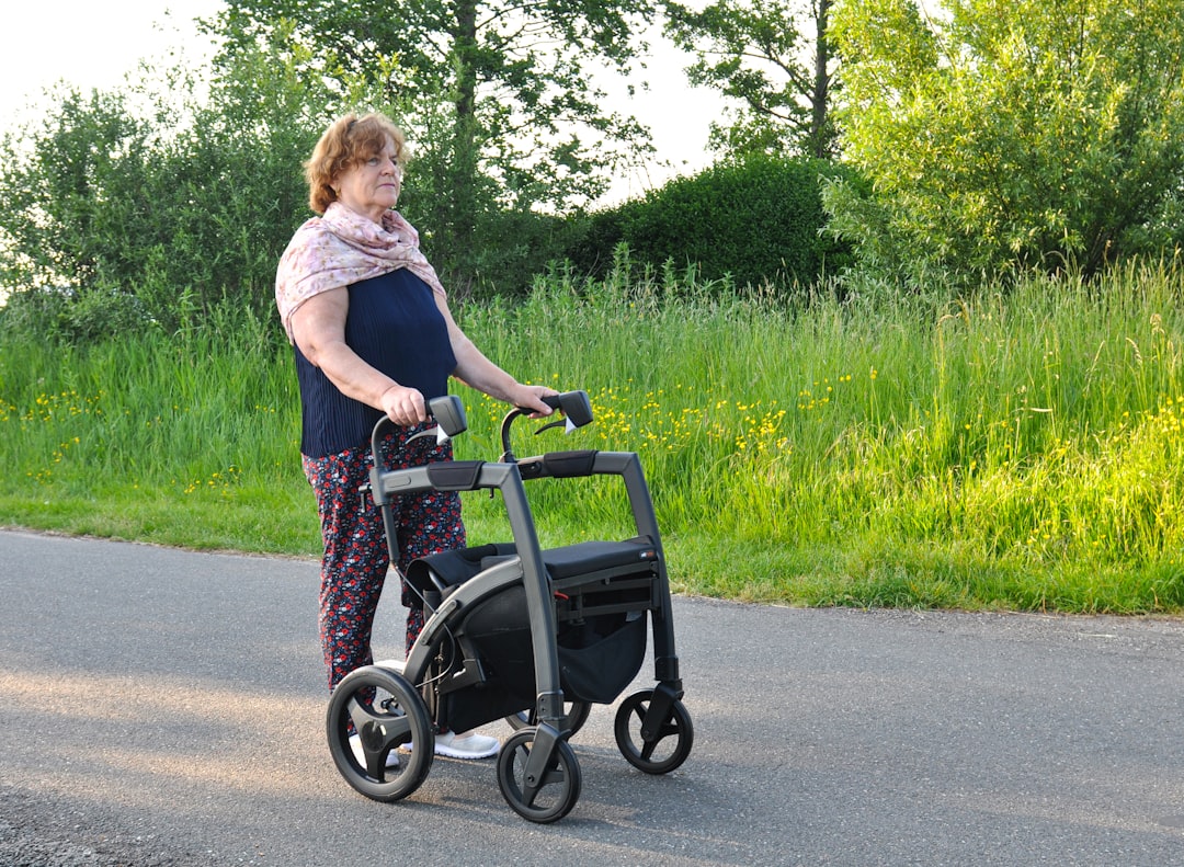 Medical Walkers Near Me: Top 5 Best Choices for 2024
